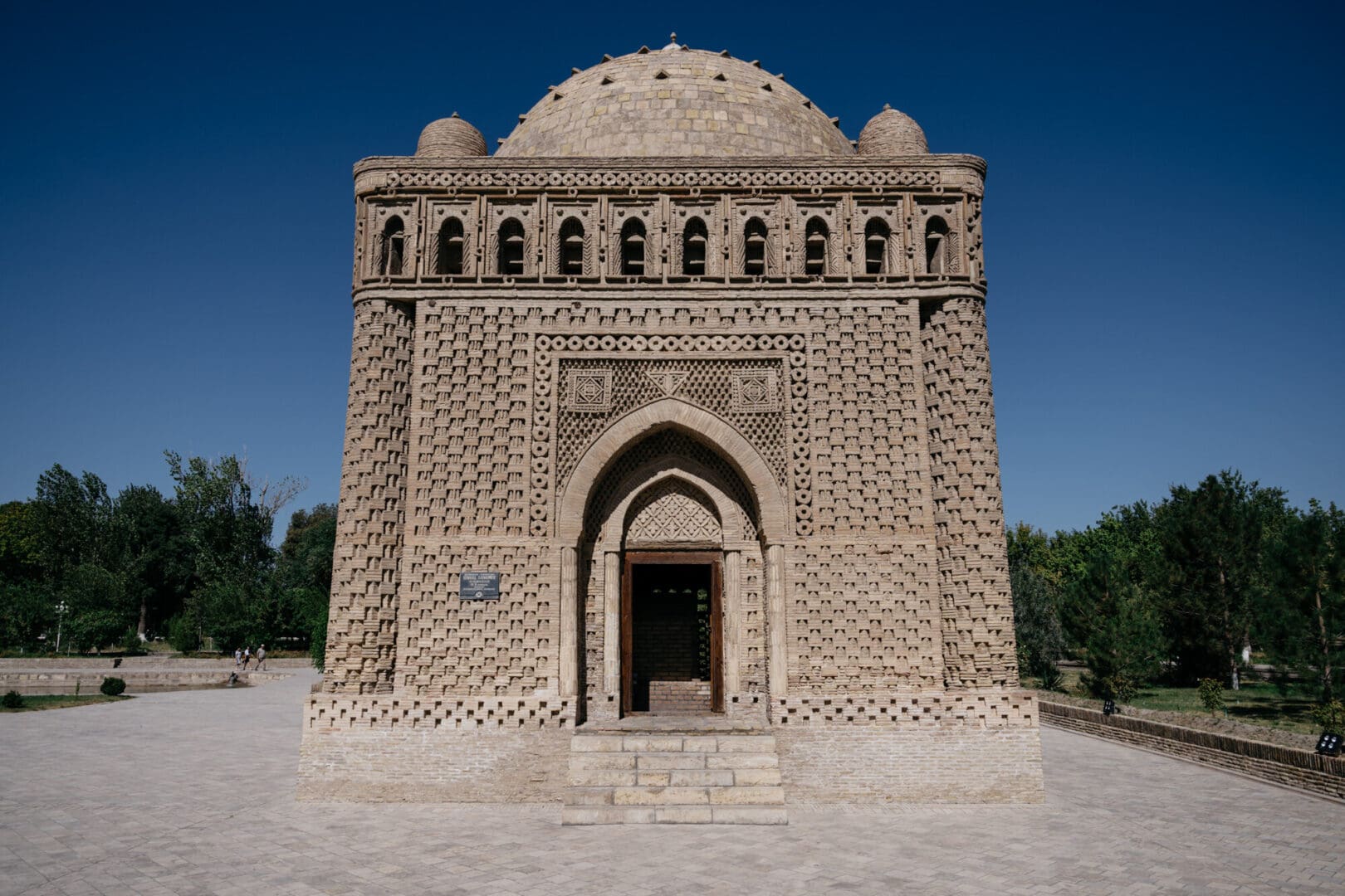 Memories of the Samanid Mausoleum in Bukhara - The Silk Road